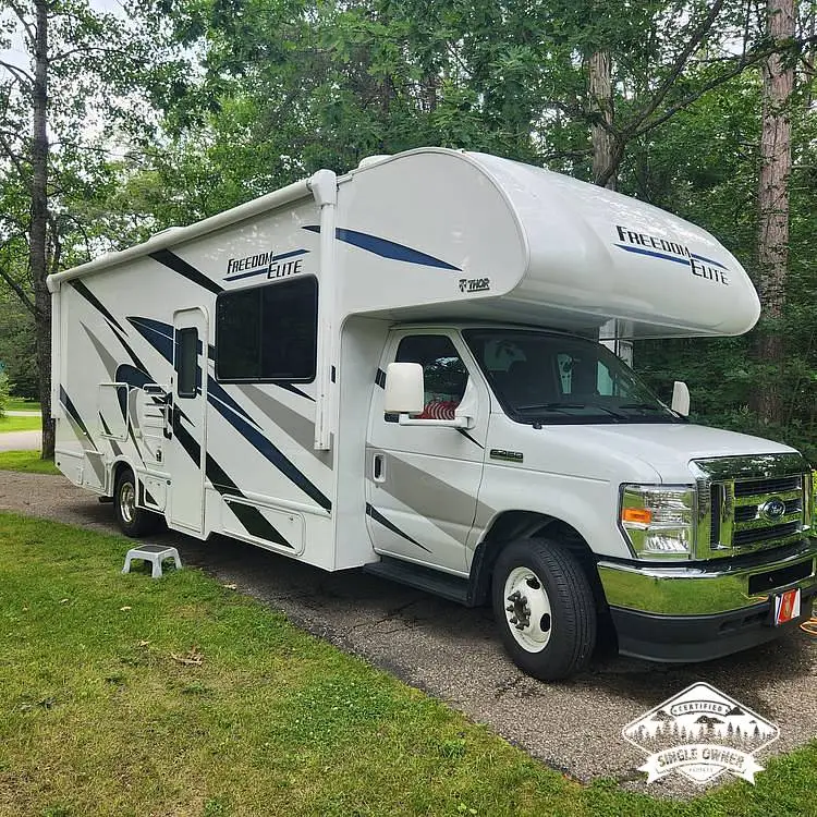 27FE Freedom Elite For Sale - Thor Motor Coach RVs - RV Trader