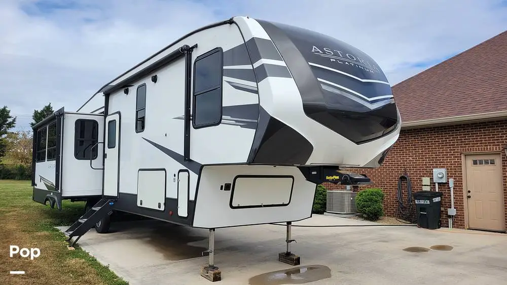 3173RLP Astoria For Sale - Dutchmen Fifth Wheel RVs - Fifth Wheels - RV ...