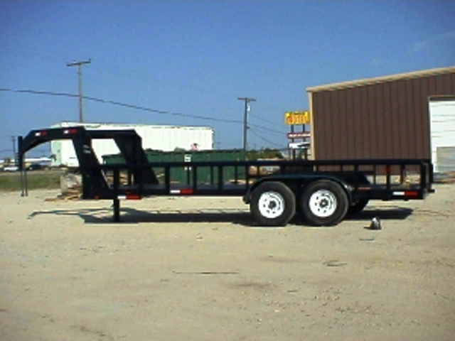 16' Gooseneck Livestock Trailer For Sale - Cm Trailers - Equipment Trader