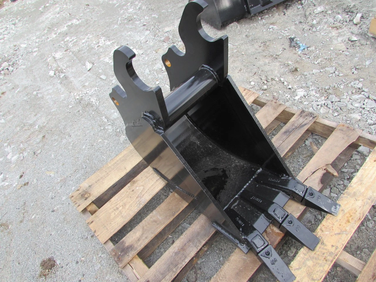 Kubota Bucket For Sale - Kubota Bucket - Equipment Trader