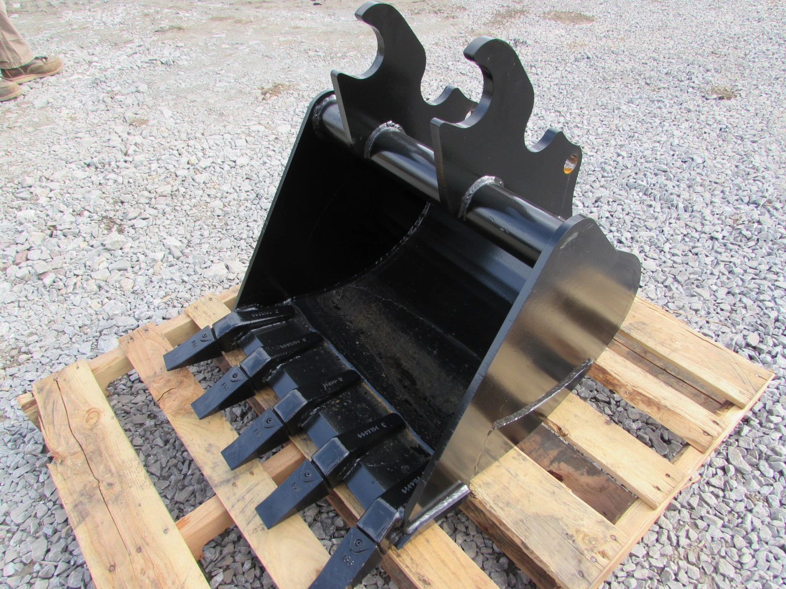 Kubota Bucket For Sale - Kubota Bucket - Equipment Trader