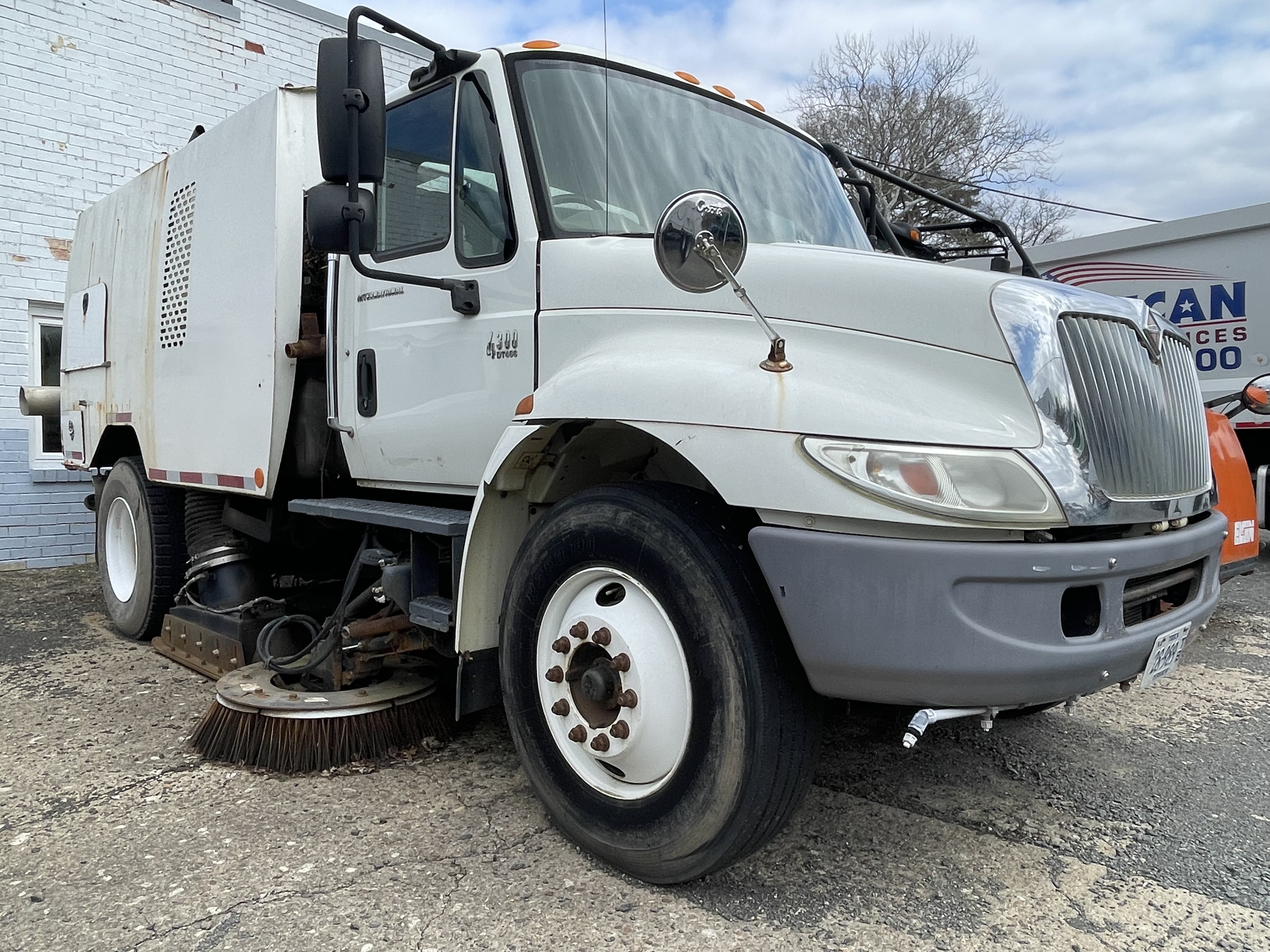 International 4300 Sweeper,pickup Truck For Sale - Commercial Truck Trader