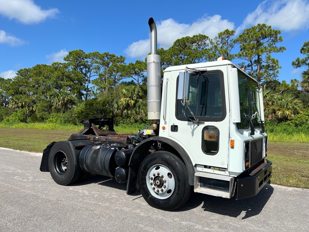 Used 2007 Mack MR688S For Sale in Fort Pierce, FL - 5022351240 ...