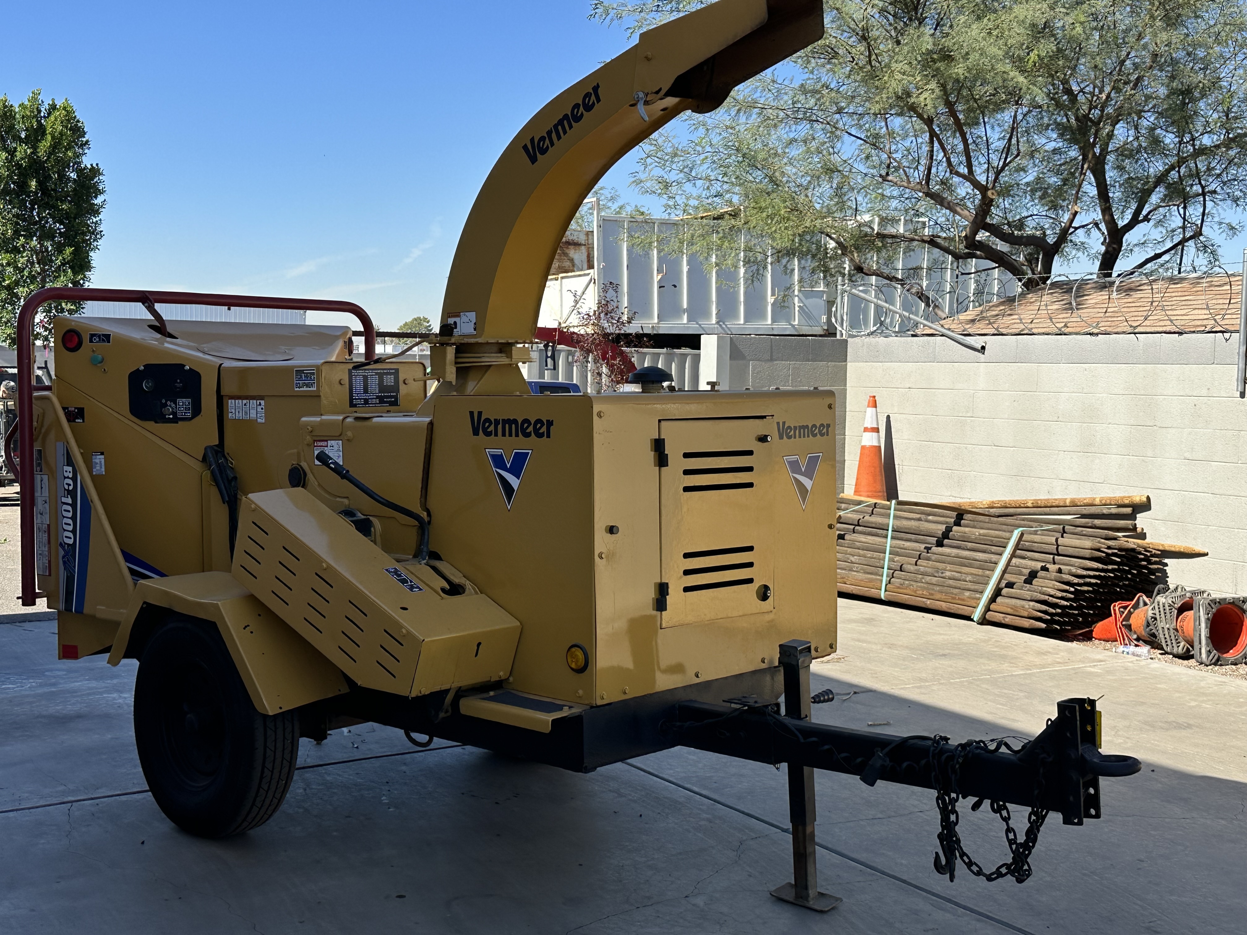 Vermeer BC1000 Chipper For Sale - Vermeer BC1000 Chipper - Equipment Trader
