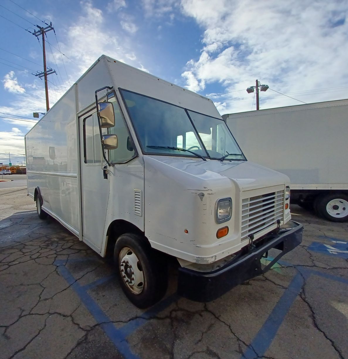 Used 2017 Ford F59 For Sale in North Hills, CA - 5024179032 ...