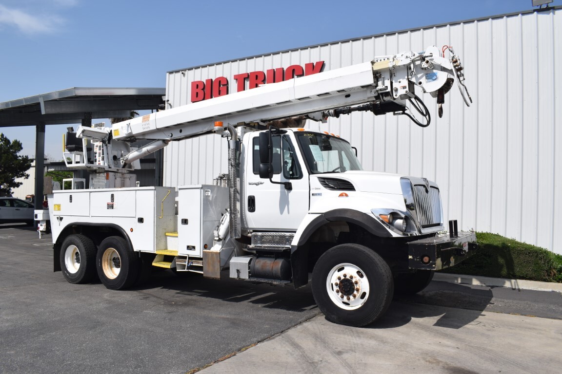 2012 Altec - Used 2012 ALTEC Digger Derricks Norwalk, CA