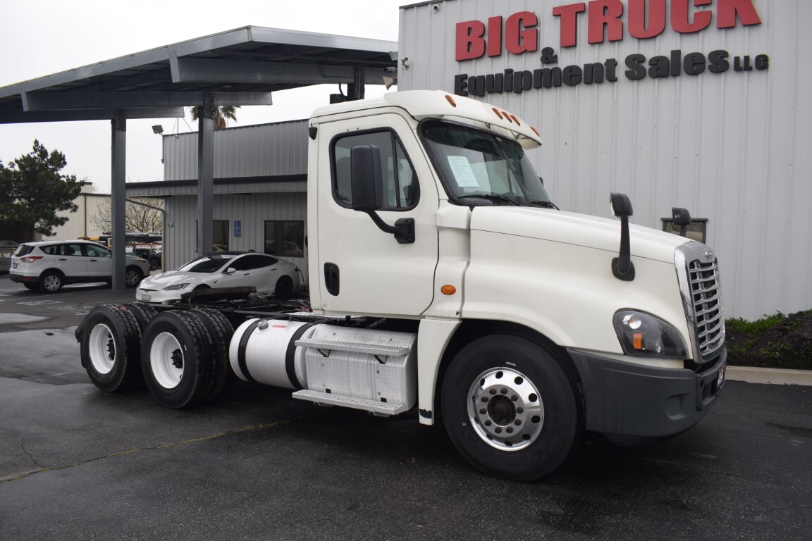2016 Cascadia For Sale - Freightliner Class 8 (gvw 33001 - 150000 ...