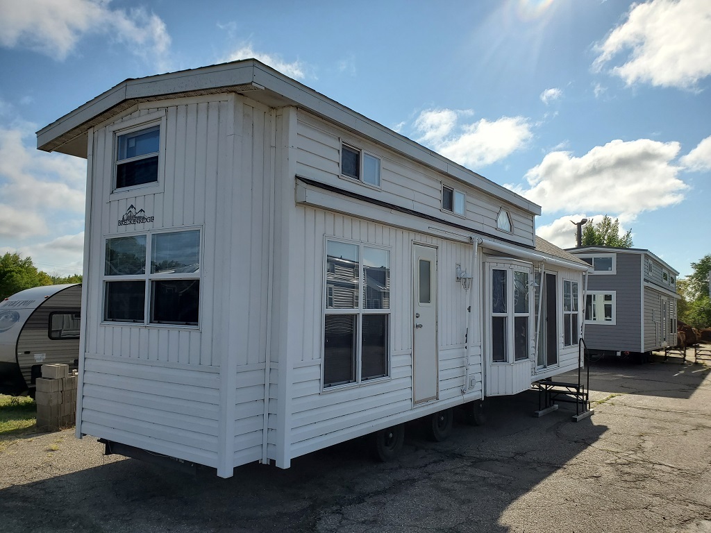 Used 2002 Breckenridge Used Park Model For Sale in St. Cloud, MN ...