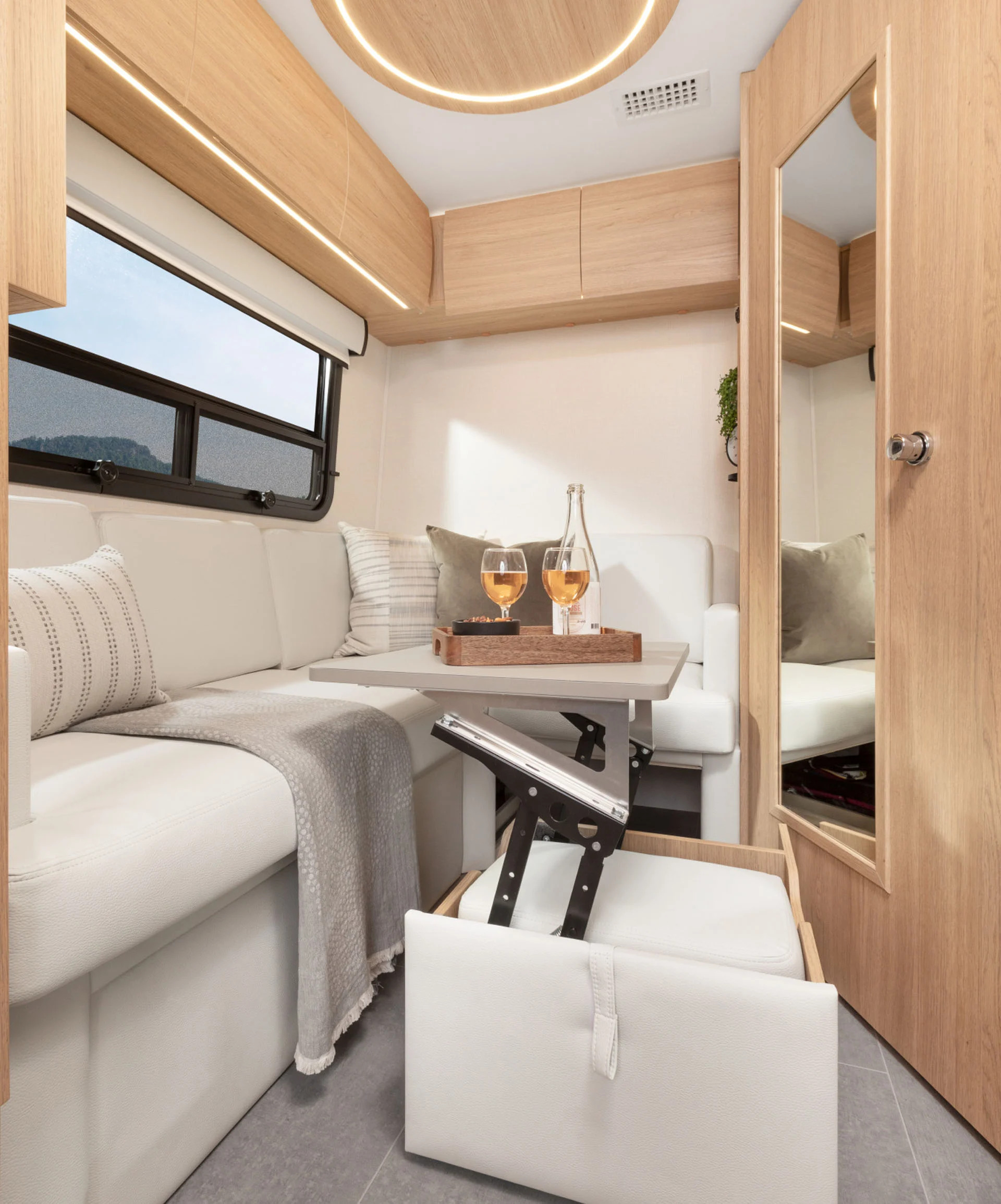 New 2025 Leisure Travel Unity 24MB Fretz RV U24MB For Sale in Souderton ...