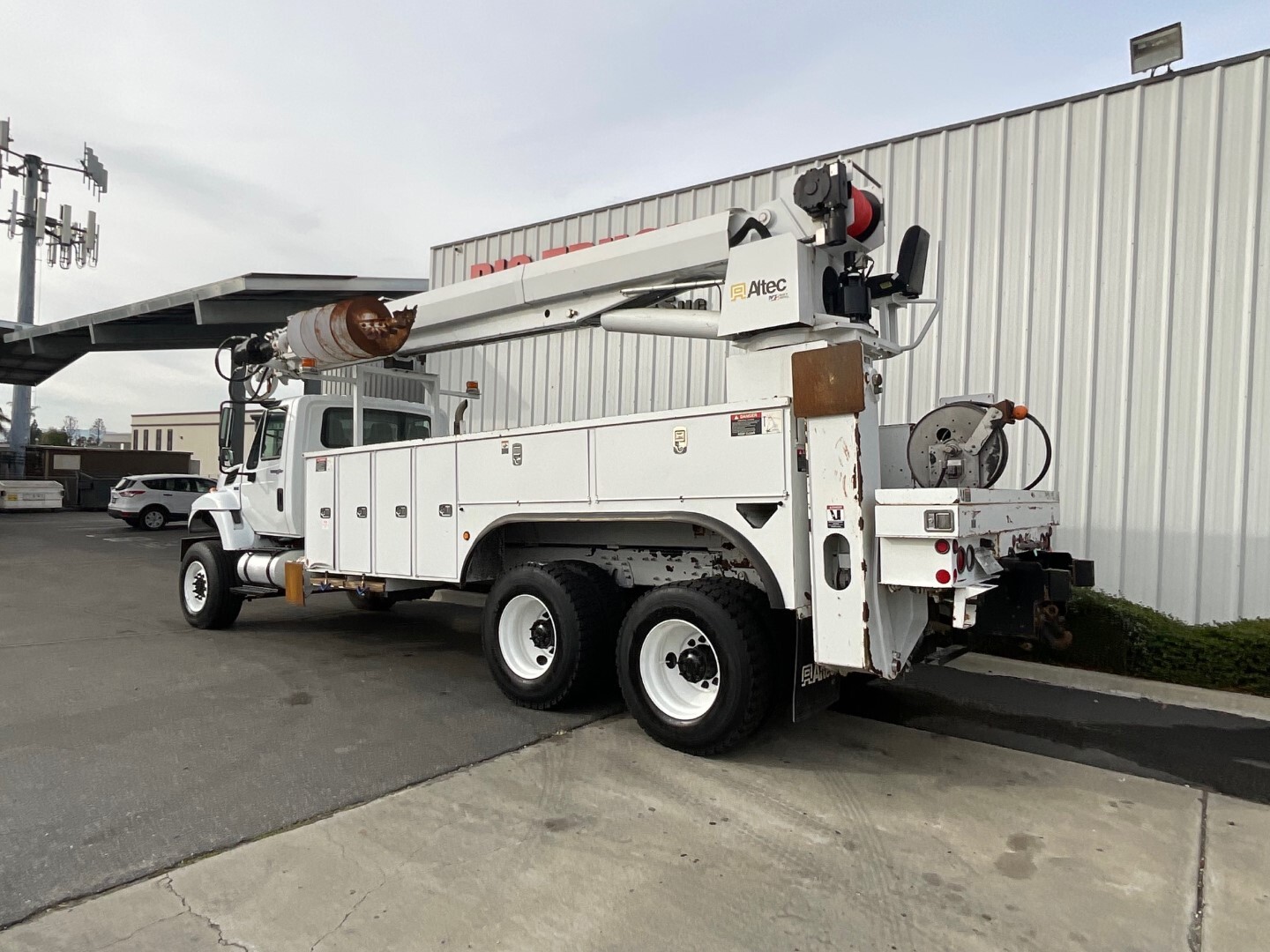 2013 International - Used 2013 INTERNATIONAL Digger Derricks Norwalk, CA