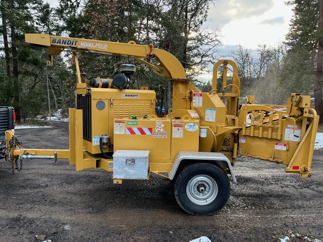 Bandit 250XP Chipper For Sale - Bandit 250XP Chipper - Equipment Trader