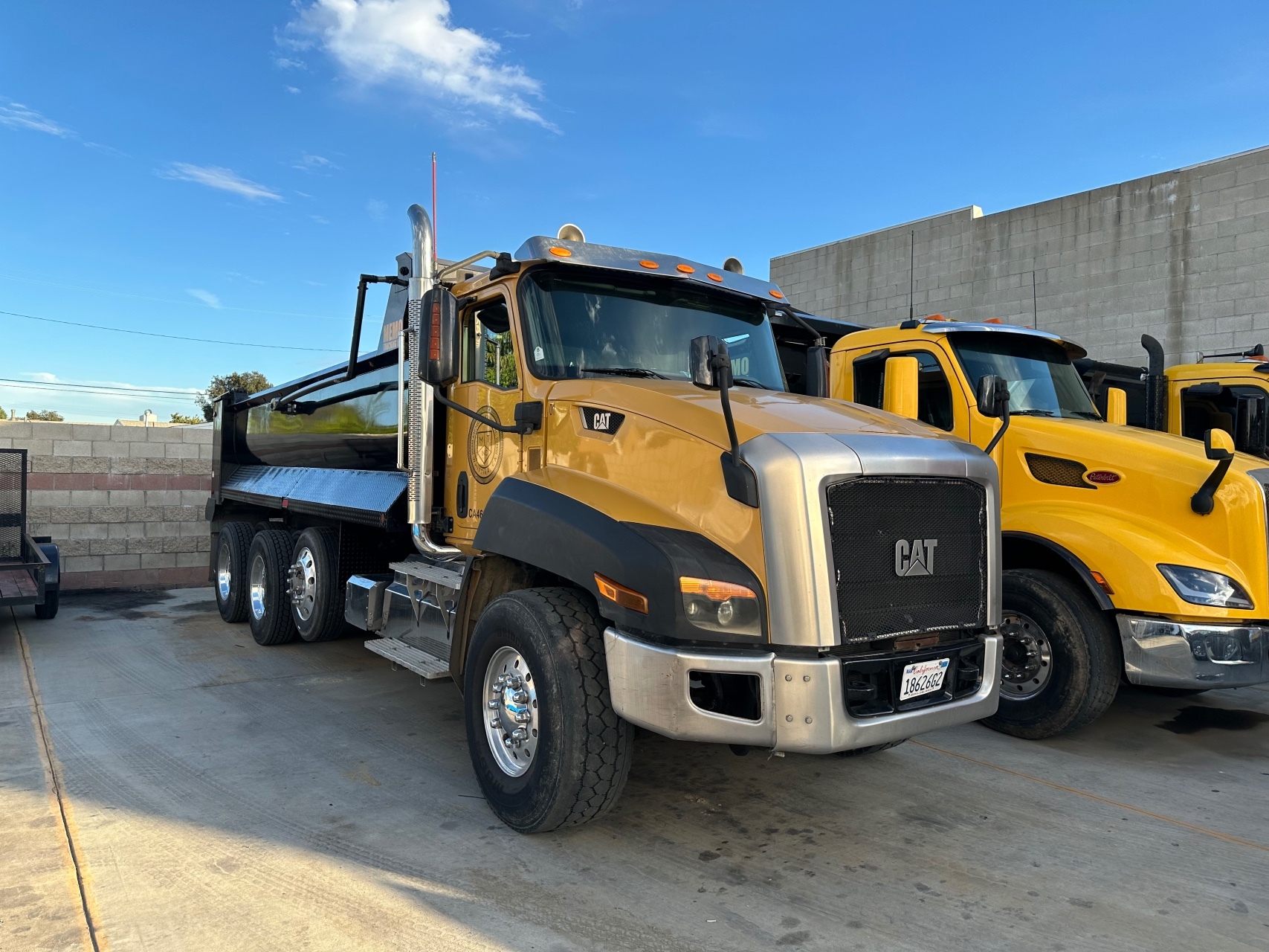 Used 2012 Caterpillar Ct660 in Whittier, CA - 5030824023 - Commercial ...