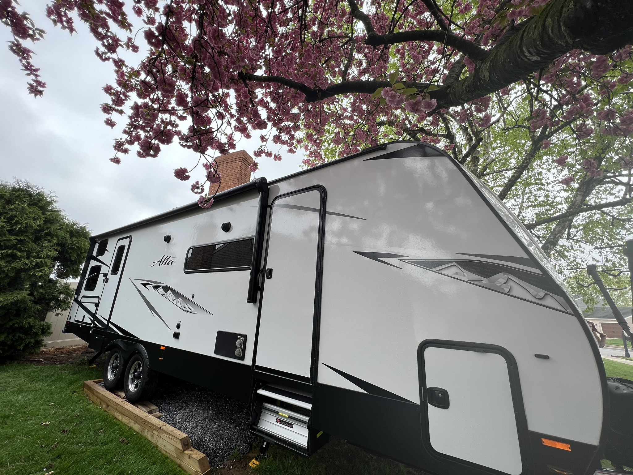 2800KBH Alta For Sale - East To West RVs - RV Trader