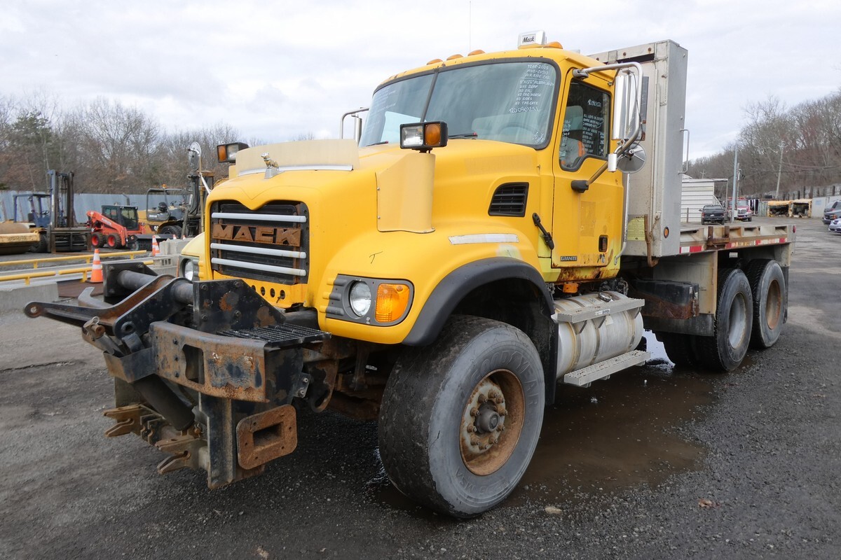 Used 2005 Mack CV713 For Sale in Sparrow Bush, NY - 5027514403 ...