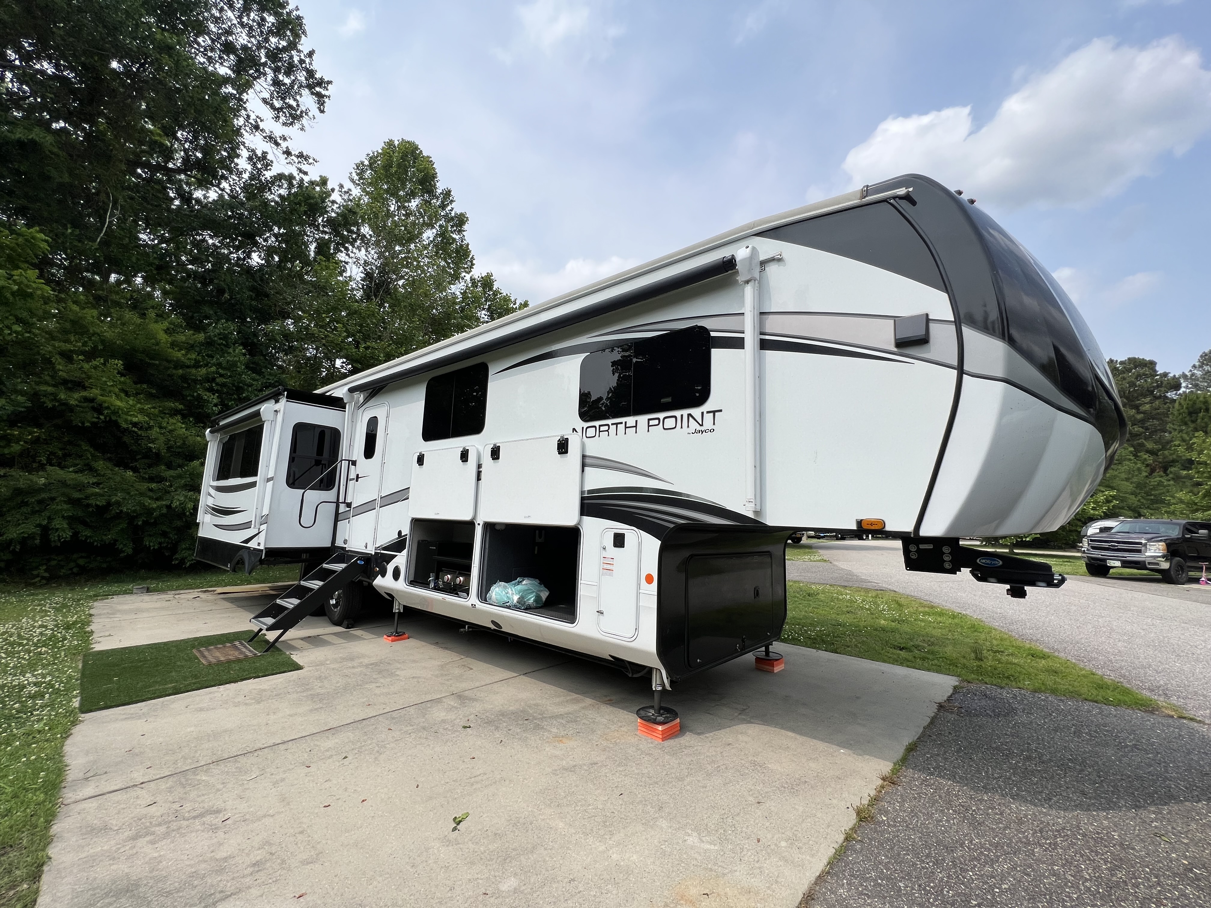 377RLBH North Point For Sale - Jayco RVs - RV Trader
