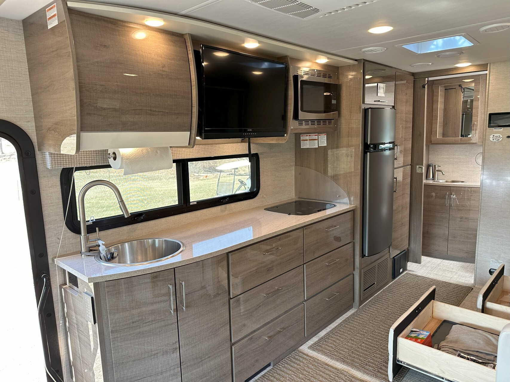 Used 2022 Entegra Coach Qwest 24r in Pleasant Hill, IA - 5031349303 ...