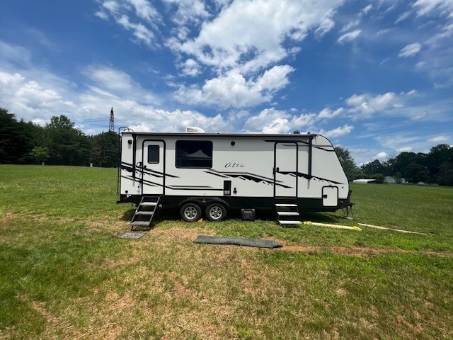 Alta For Sale - East To West Travel Trailer RVs - Travel Trailers - RV ...