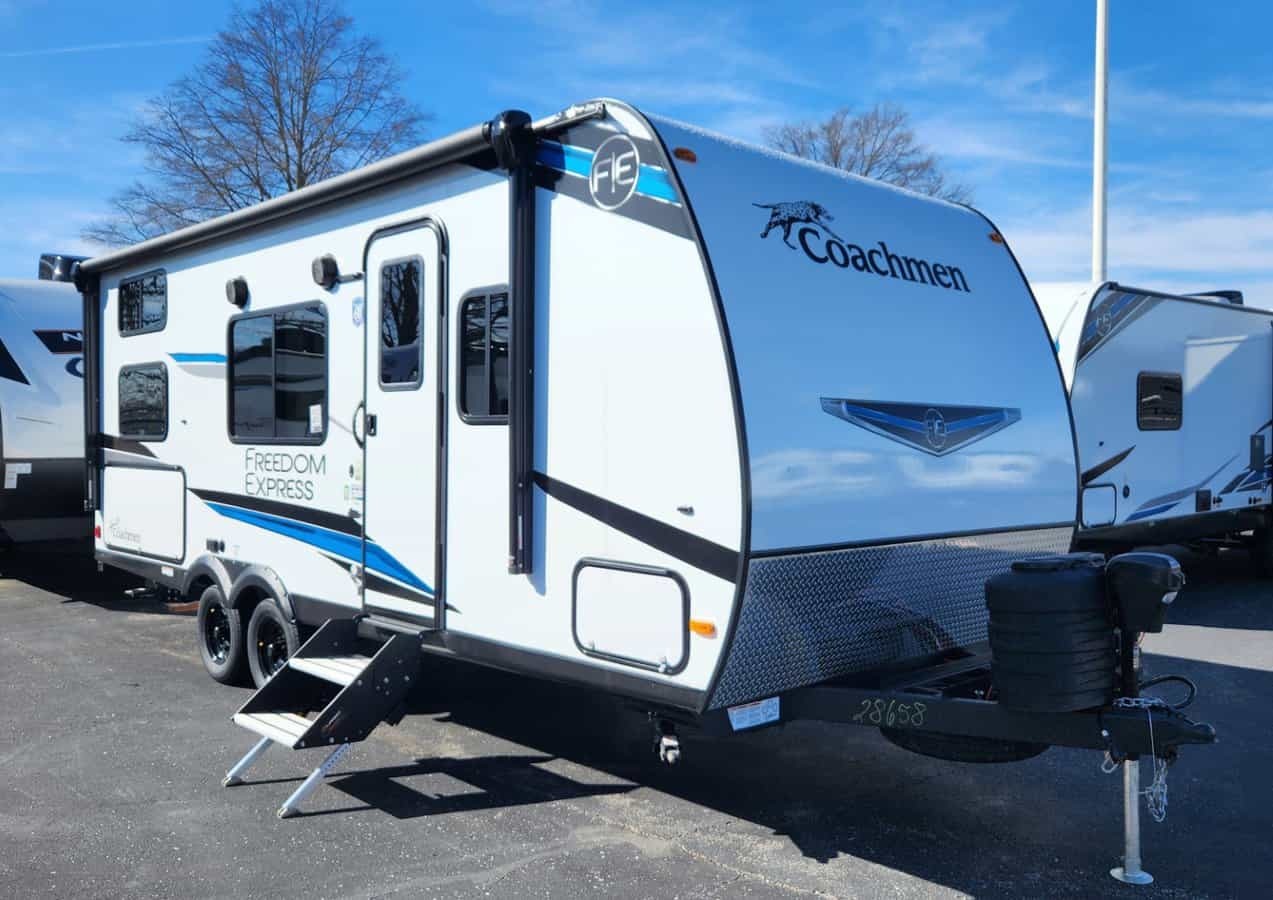 St Louis, TN - 22SE Freedom Express Select For Sale - Coachmen Travel ...