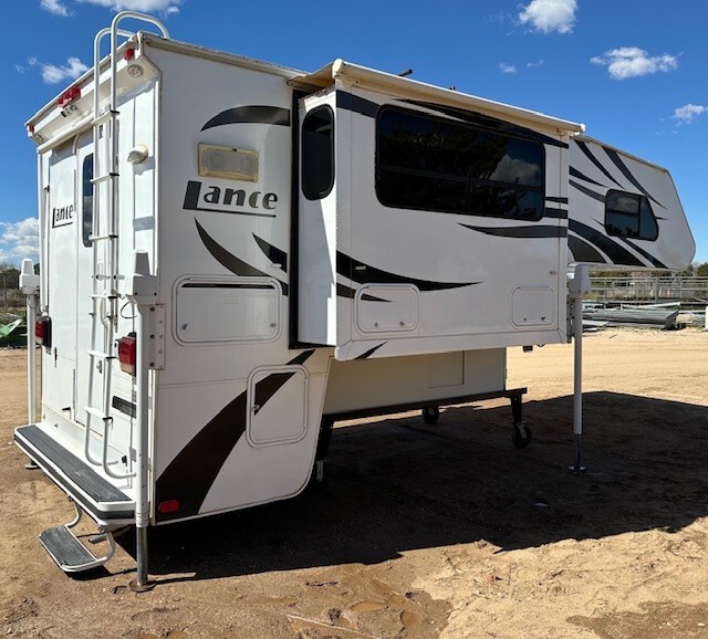 1121 For Sale - Lance Truck Camper RVs - Truck Campers - RV Trader
