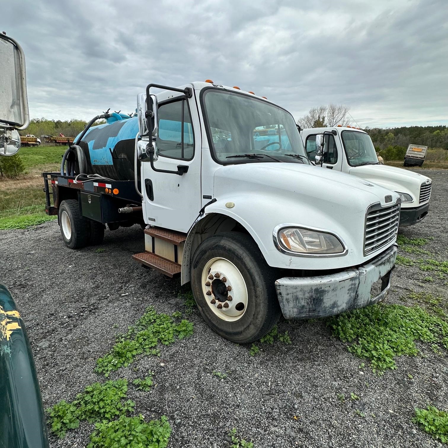 Used 2006 Freightliner MM106042S For Sale in Williamsburg, VA ...