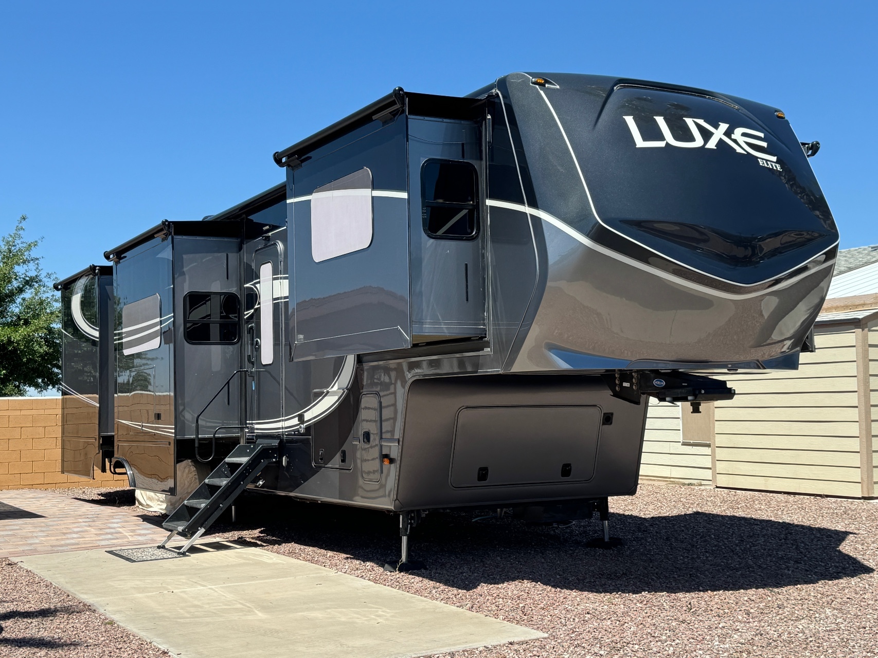 44FL Elite For Sale - Luxe Fifth Wheel RVs - Fifth Wheels - RV Trader