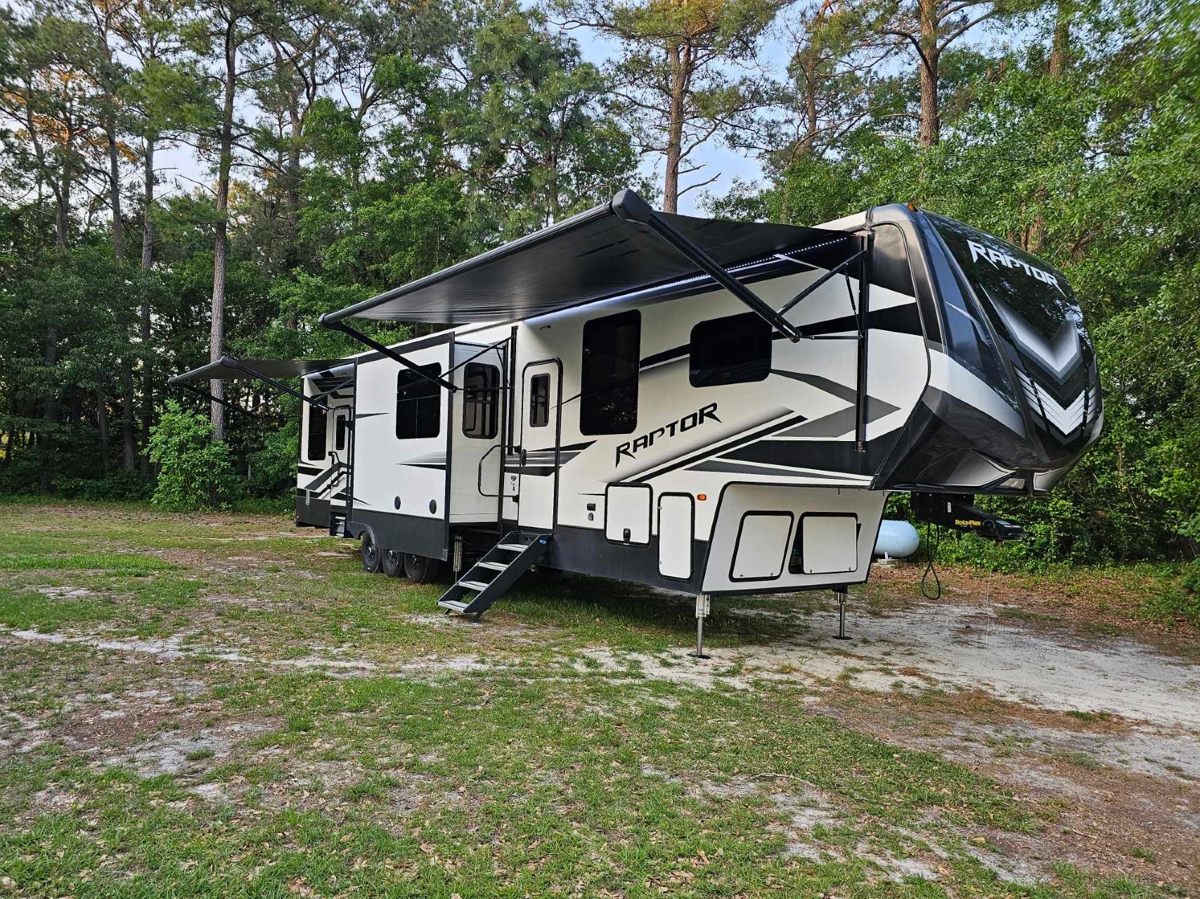 413 Raptor For Sale - Keystone Toy Hauler RVs - Toy Haulers - RV Trader