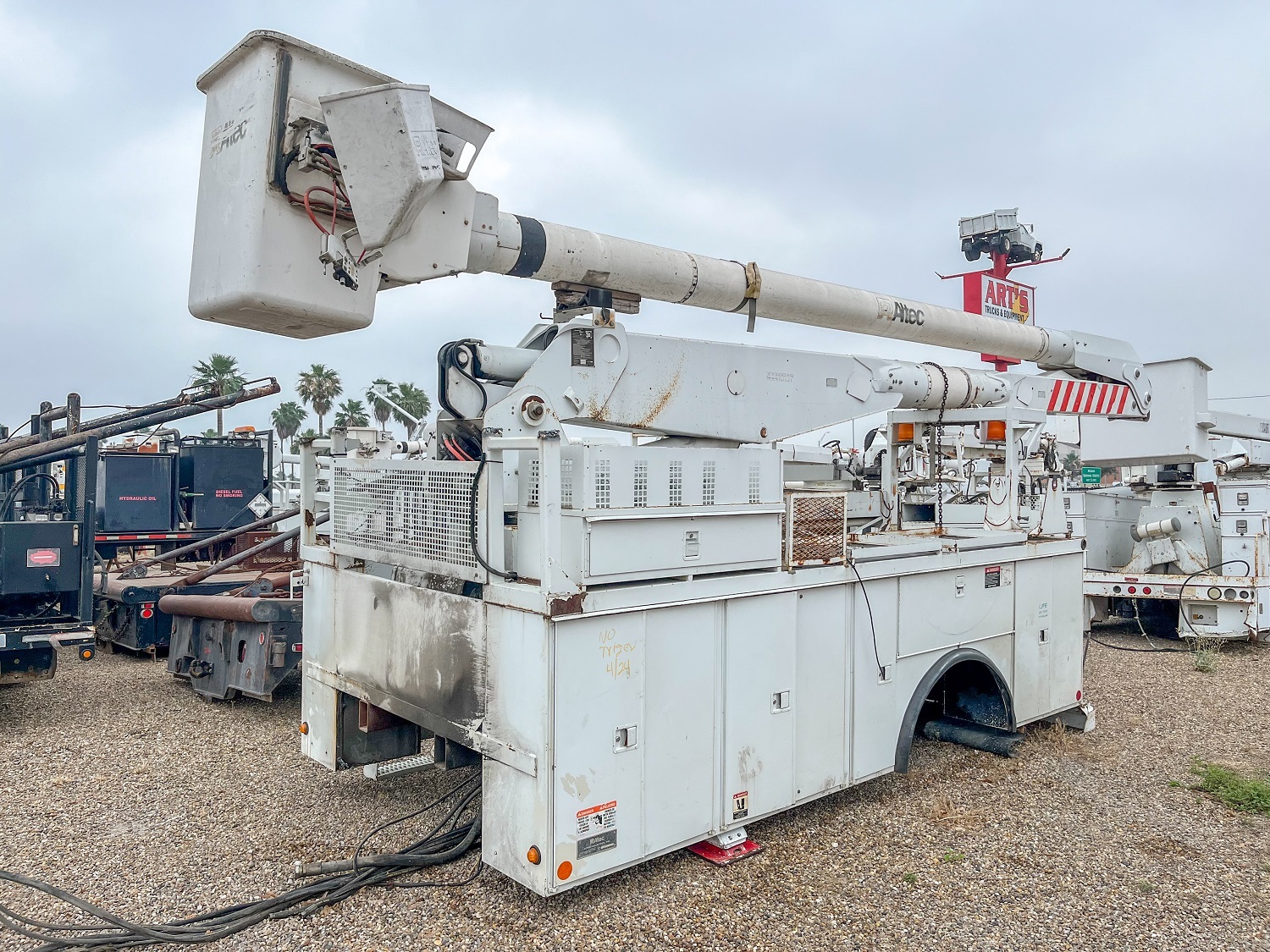 2007 Altec - Used 2007 ALTEC Truck Cranes TX