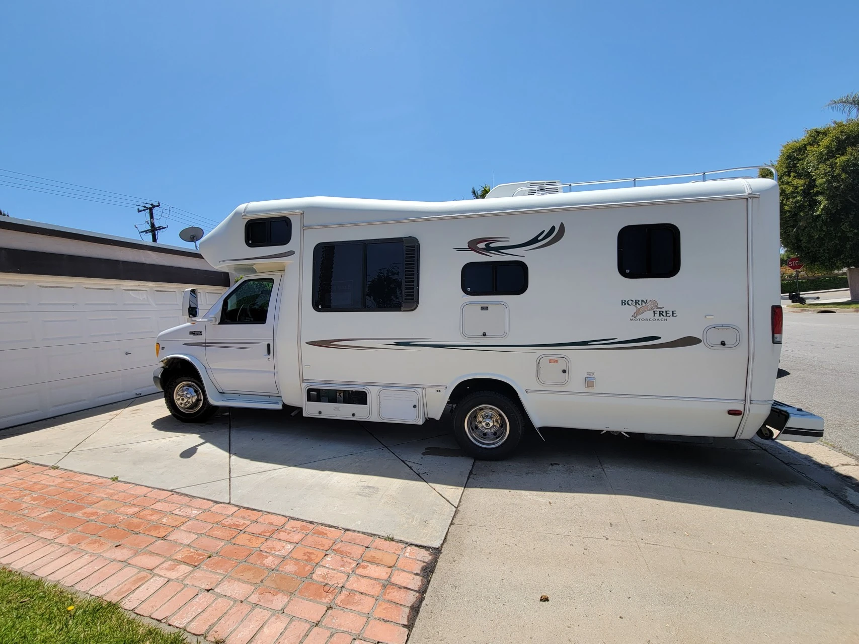 24RB For Sale - Born Free RVs - RV Trader