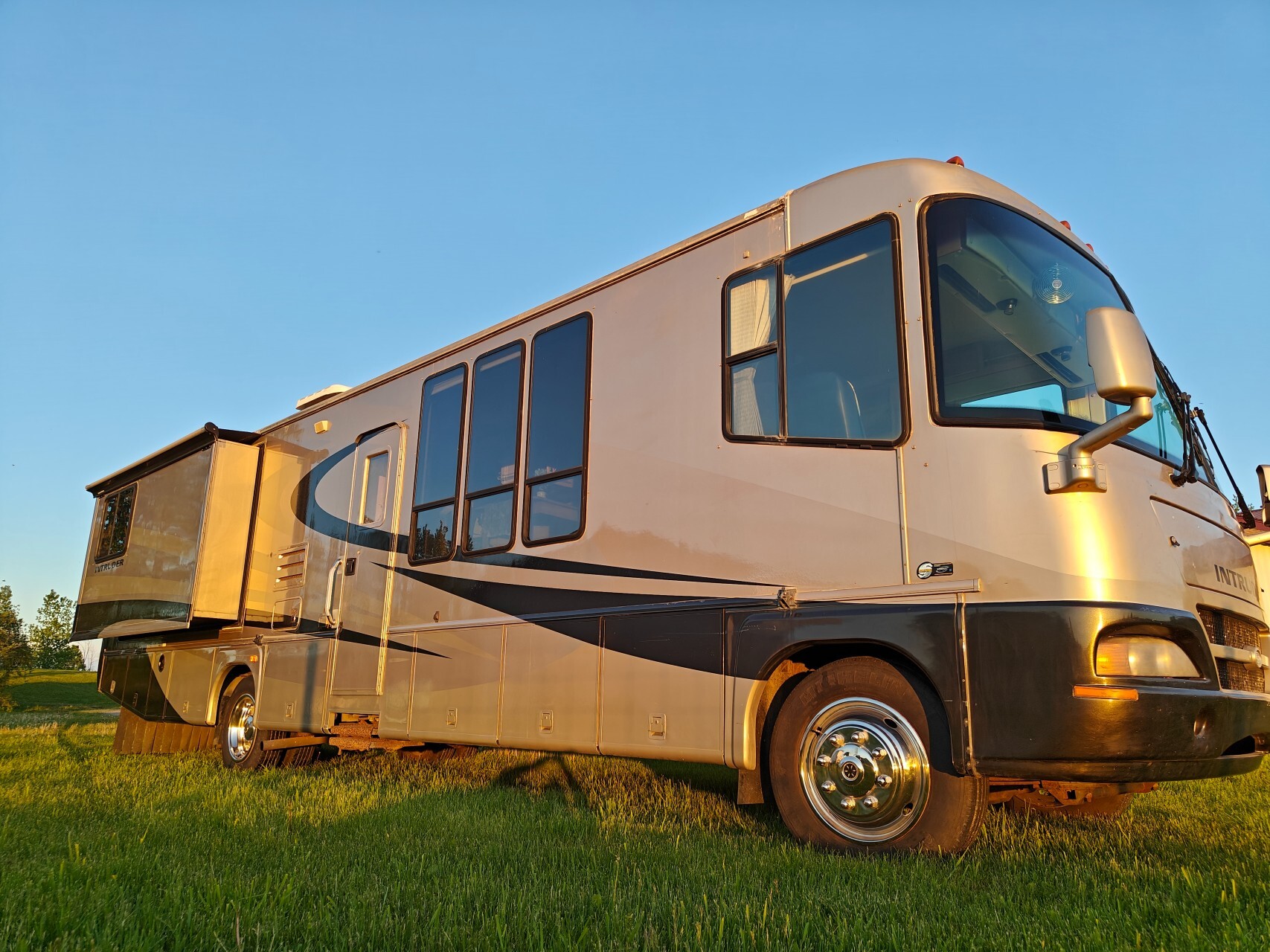 Intruder For Sale - Damon RVs - RV Trader