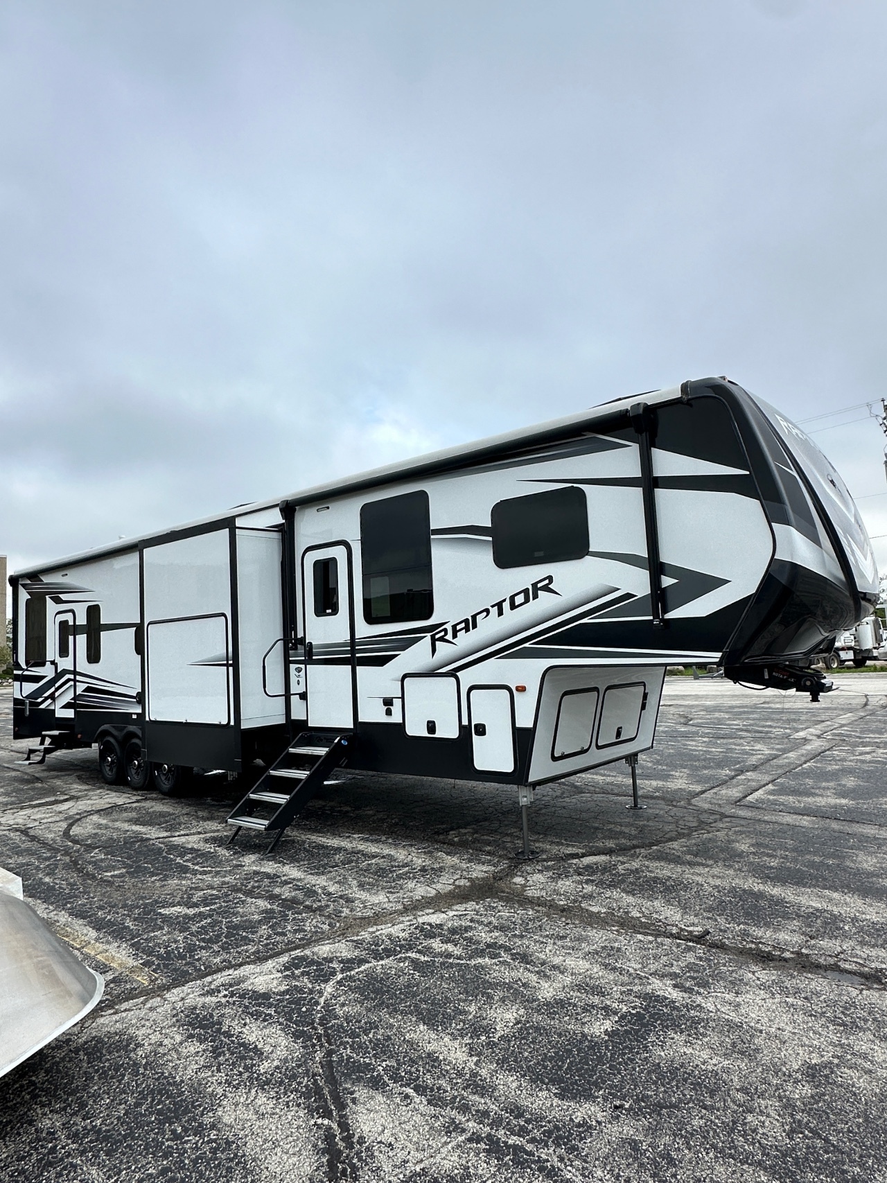 2021 423 Raptor For Sale - Keystone RVs - RV Trader