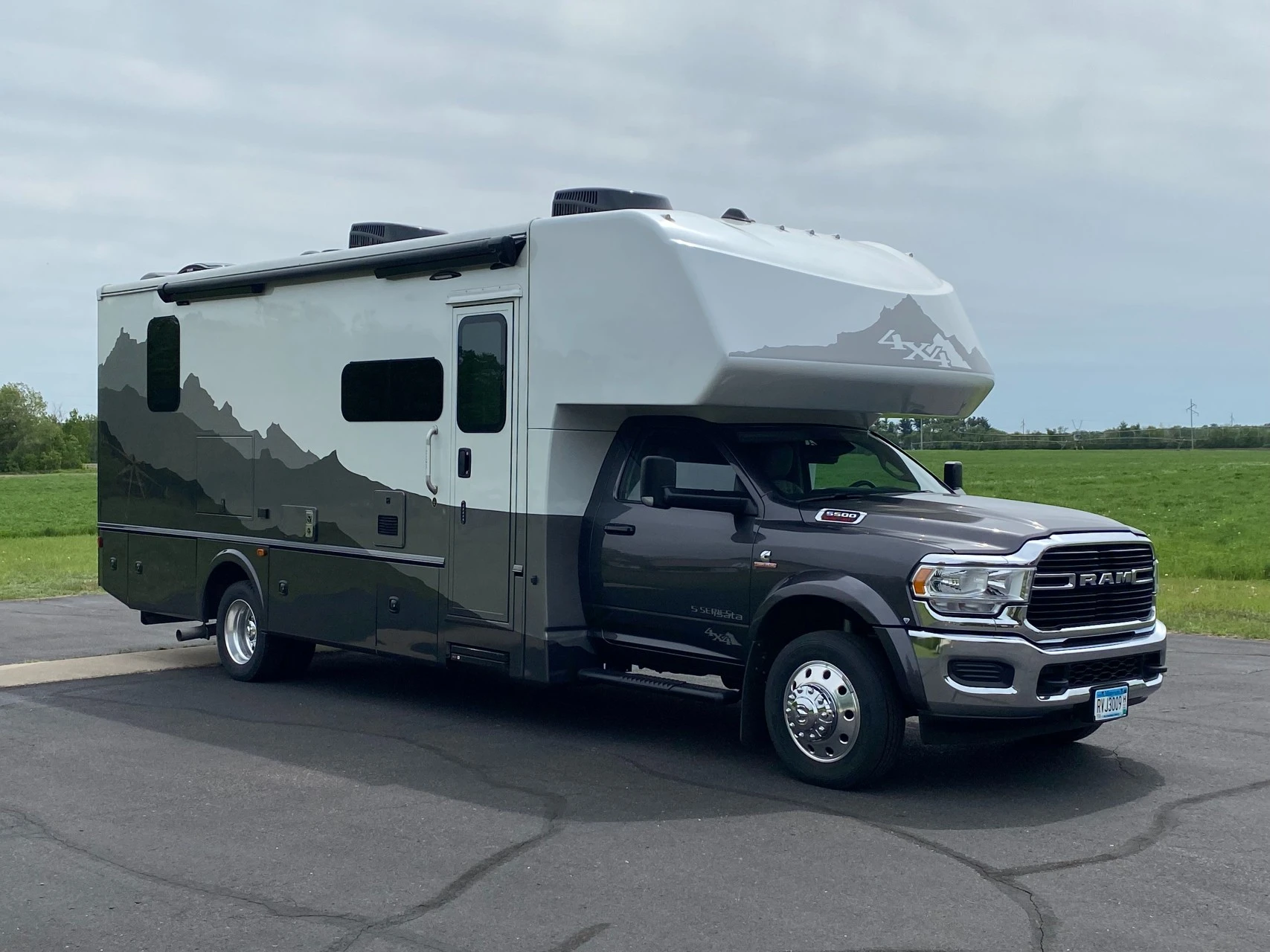 2021 Isata 5 Series For Sale - Dynamax Corp RVs - RV Trader