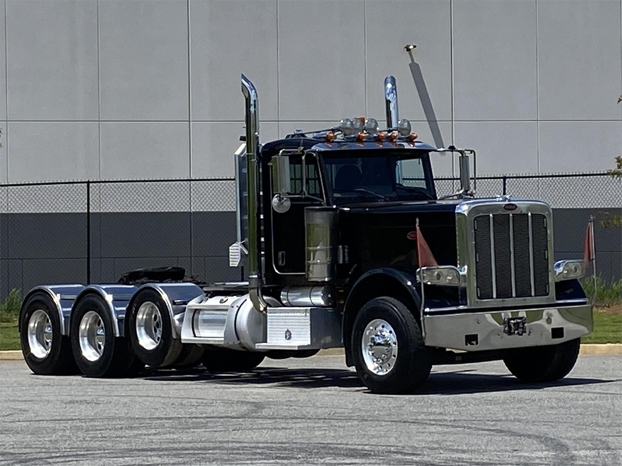 Used 2009 Peterbilt 389 For Sale in Cartersville, GA - 5031810640 - Commercial Truck Trader