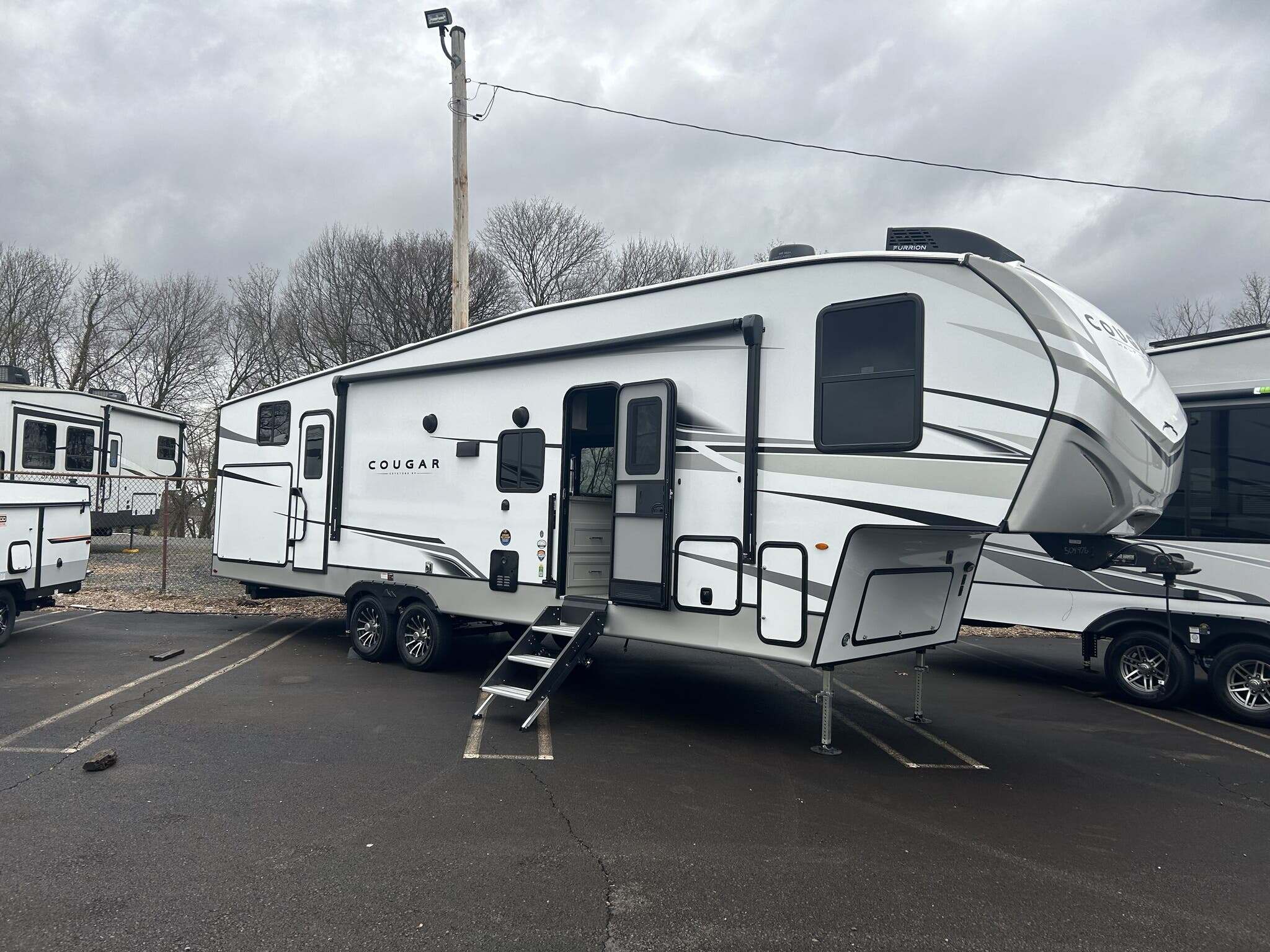 Pottstown, VT - 2024 Cougar Half-Ton For Sale - Keystone Fifth Wheel ...