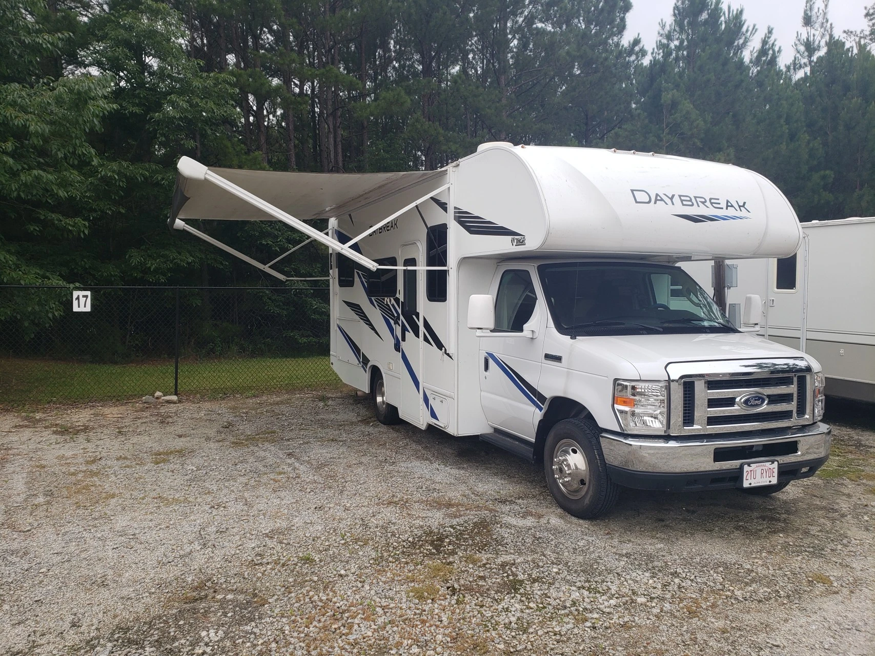 Daybreak For Sale - Thor Motor Coach Class C RVs - Class C Motorhomes ...