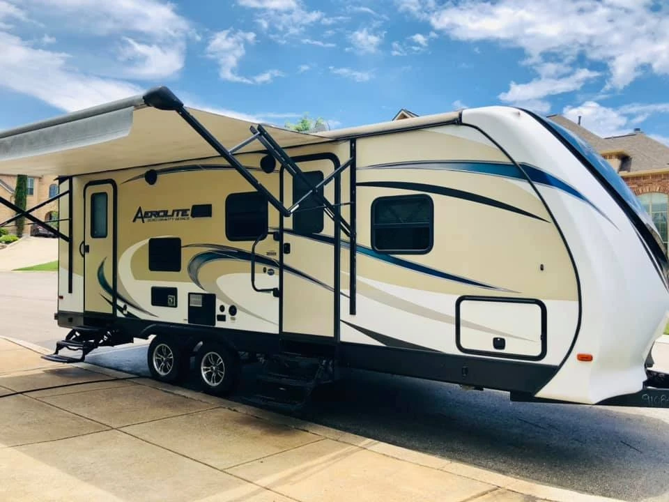 Aerolite Zero Gravity Series For Sale - Dutchmen Travel Trailer RVs ...