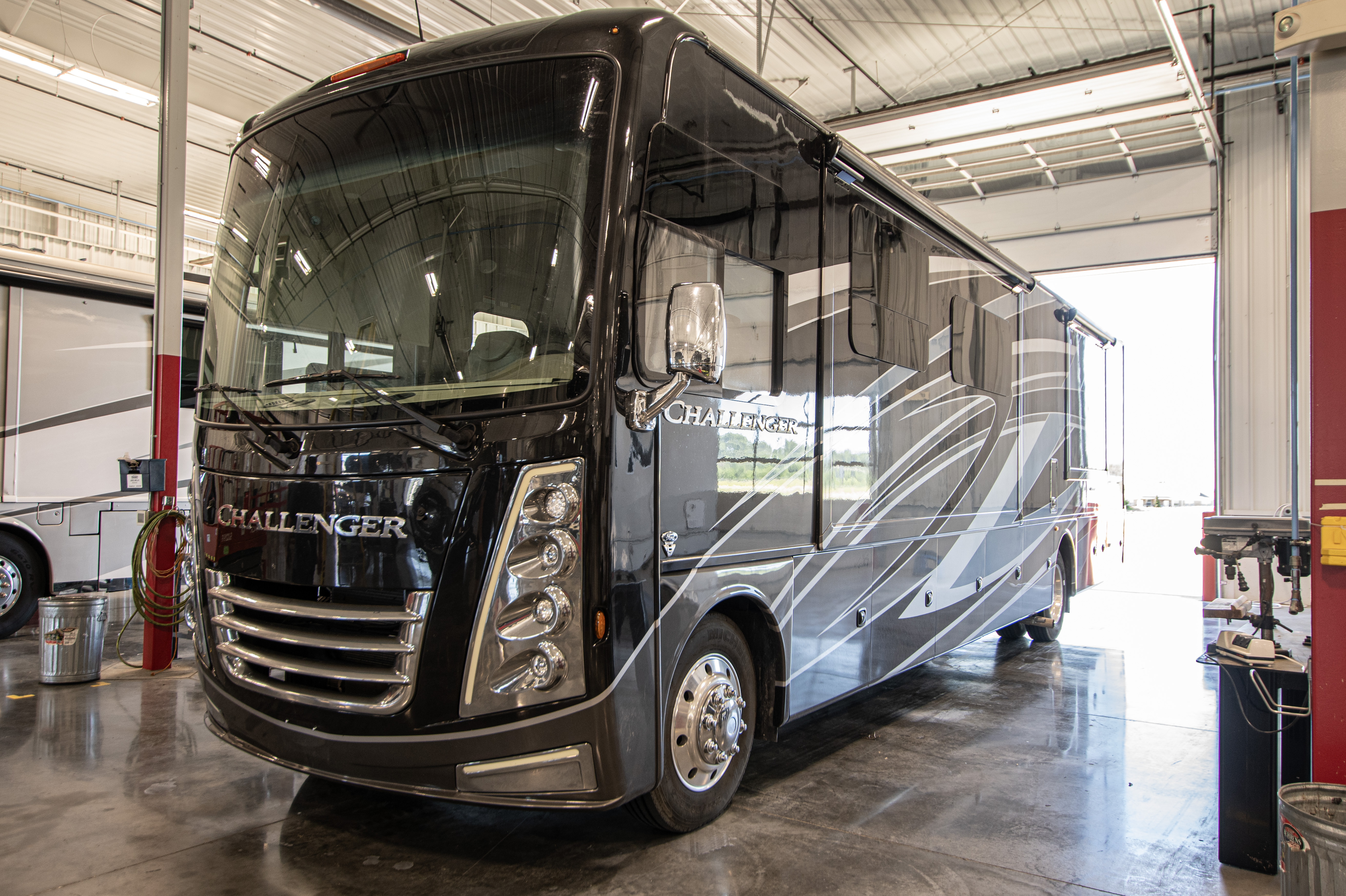 2022 37FH Challenger For Sale - Thor Motor Coach RVs - RV Trader
