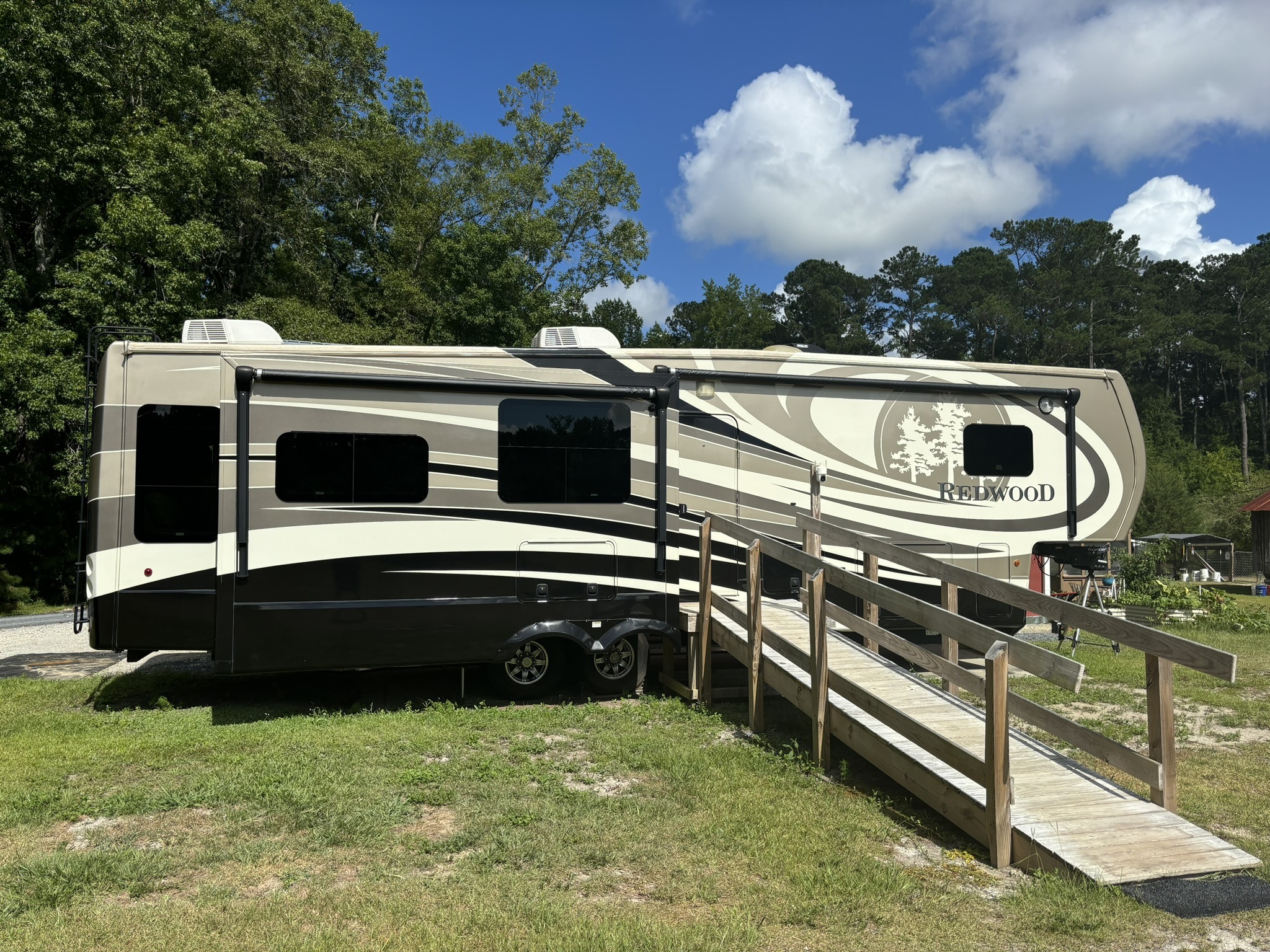 Redwood For Sale - Crossroads Fifth Wheel RVs - Fifth Wheels - RV Trader