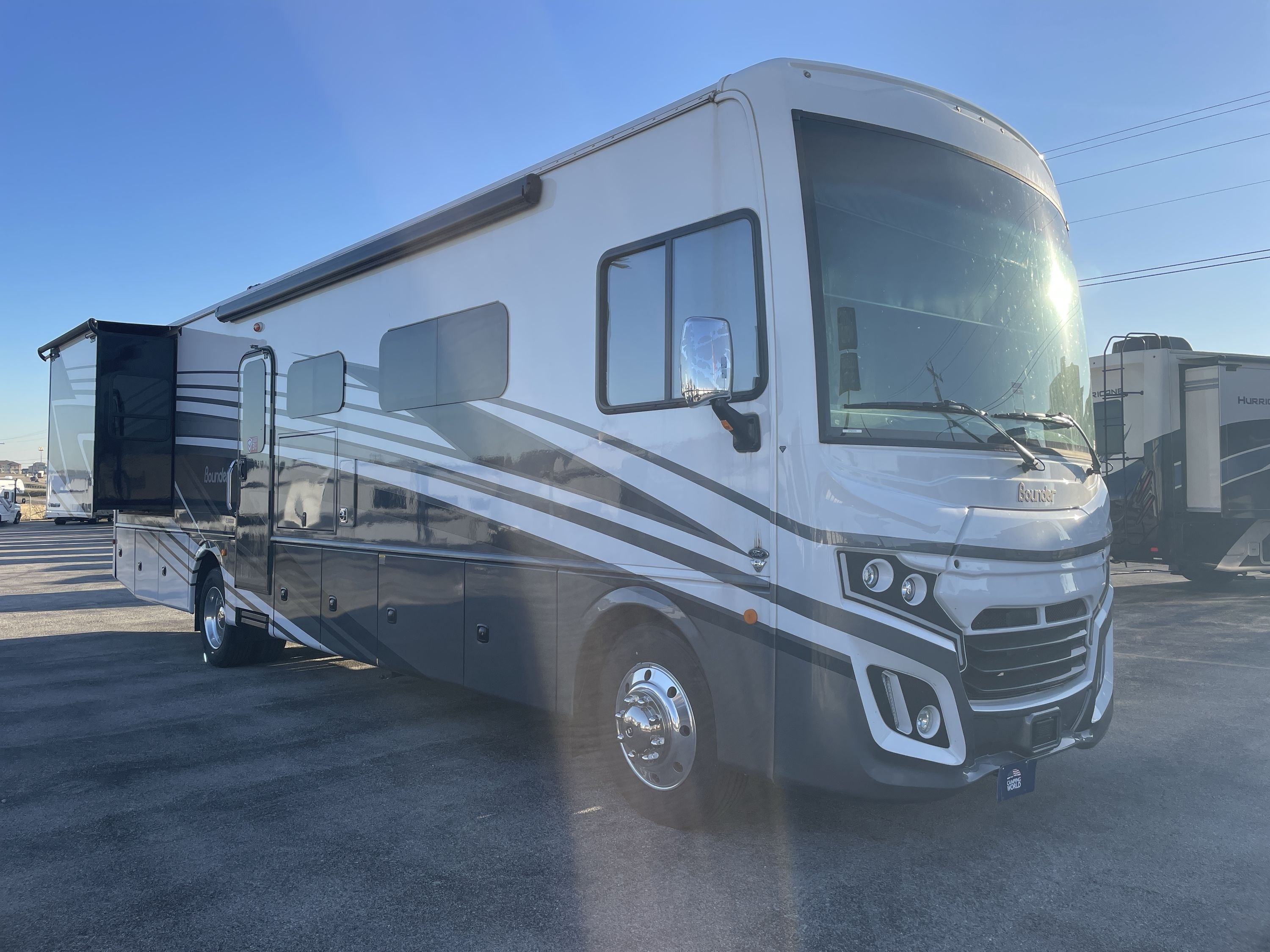 New 2024 Fleetwood Bounder 35GL For Sale in Oklahoma City, OK ...