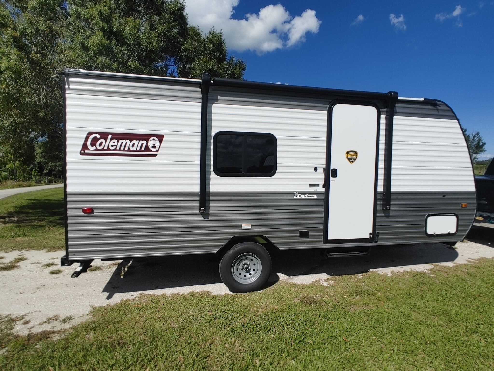 17R Coleman Lantern Lt For Sale - Dutchmen RVs - RV Trader