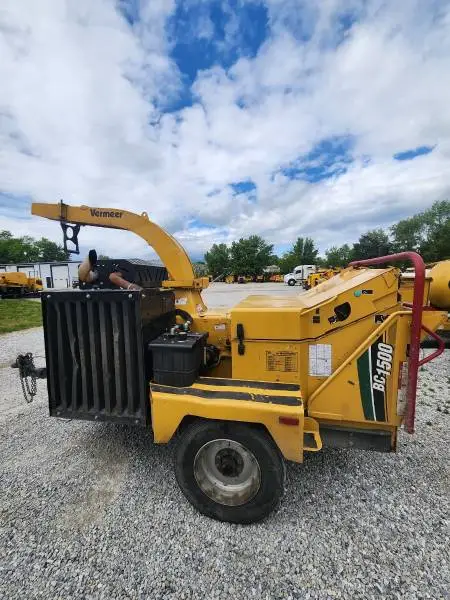 Vermeer BC1500 Chipper For Sale - Vermeer BC1500 Chipper - Equipment Trader