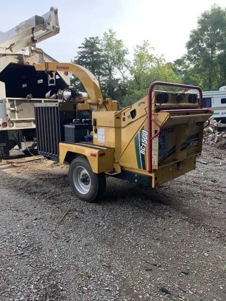 Vermeer BC1500 Chipper For Sale - Vermeer BC1500 Chipper - Equipment Trader