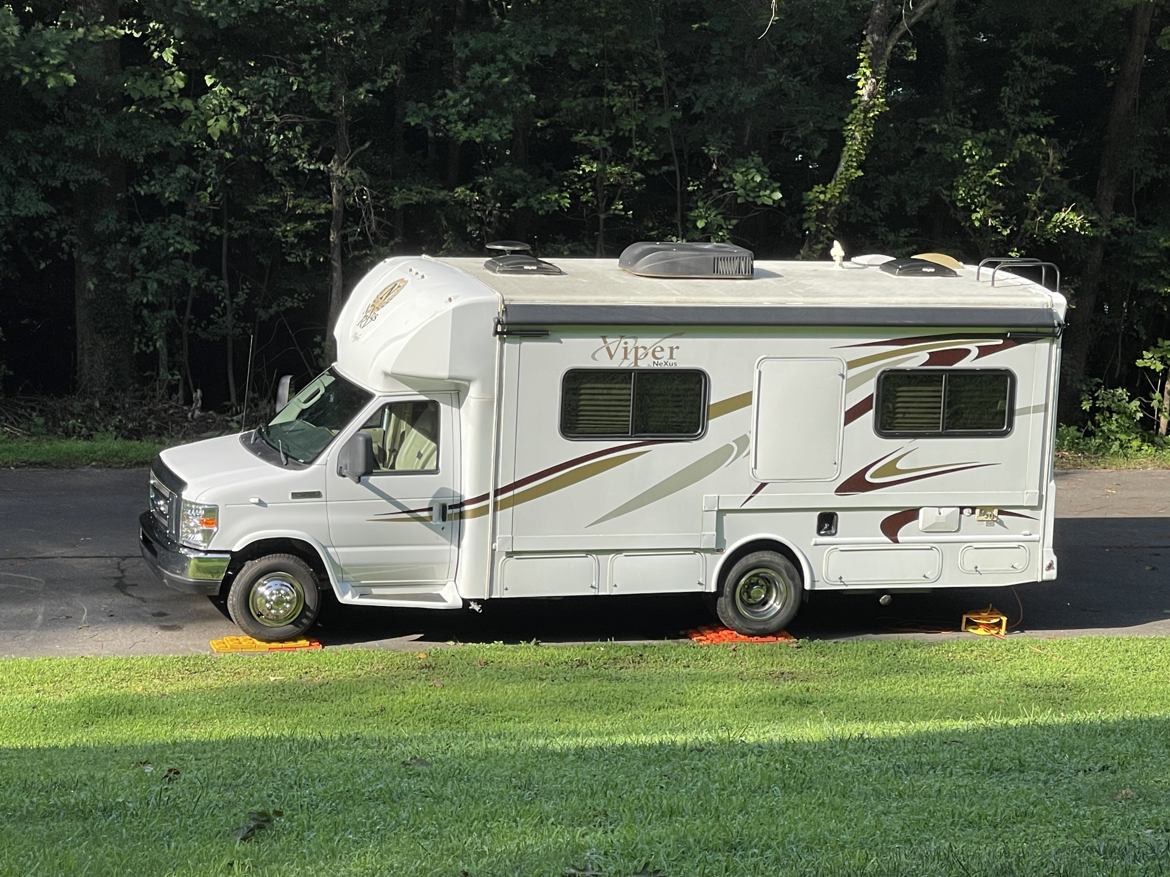 25 V Viper For Sale - Nexus RVs - RV Trader