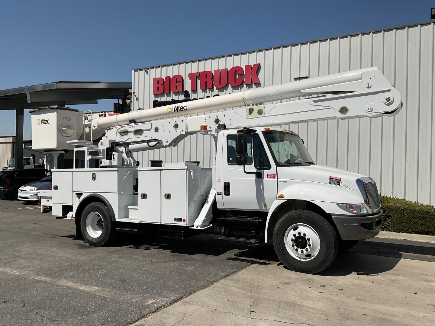 2019 International - Used 2019 INTERNATIONAL Bucket Truck Norwalk, CA