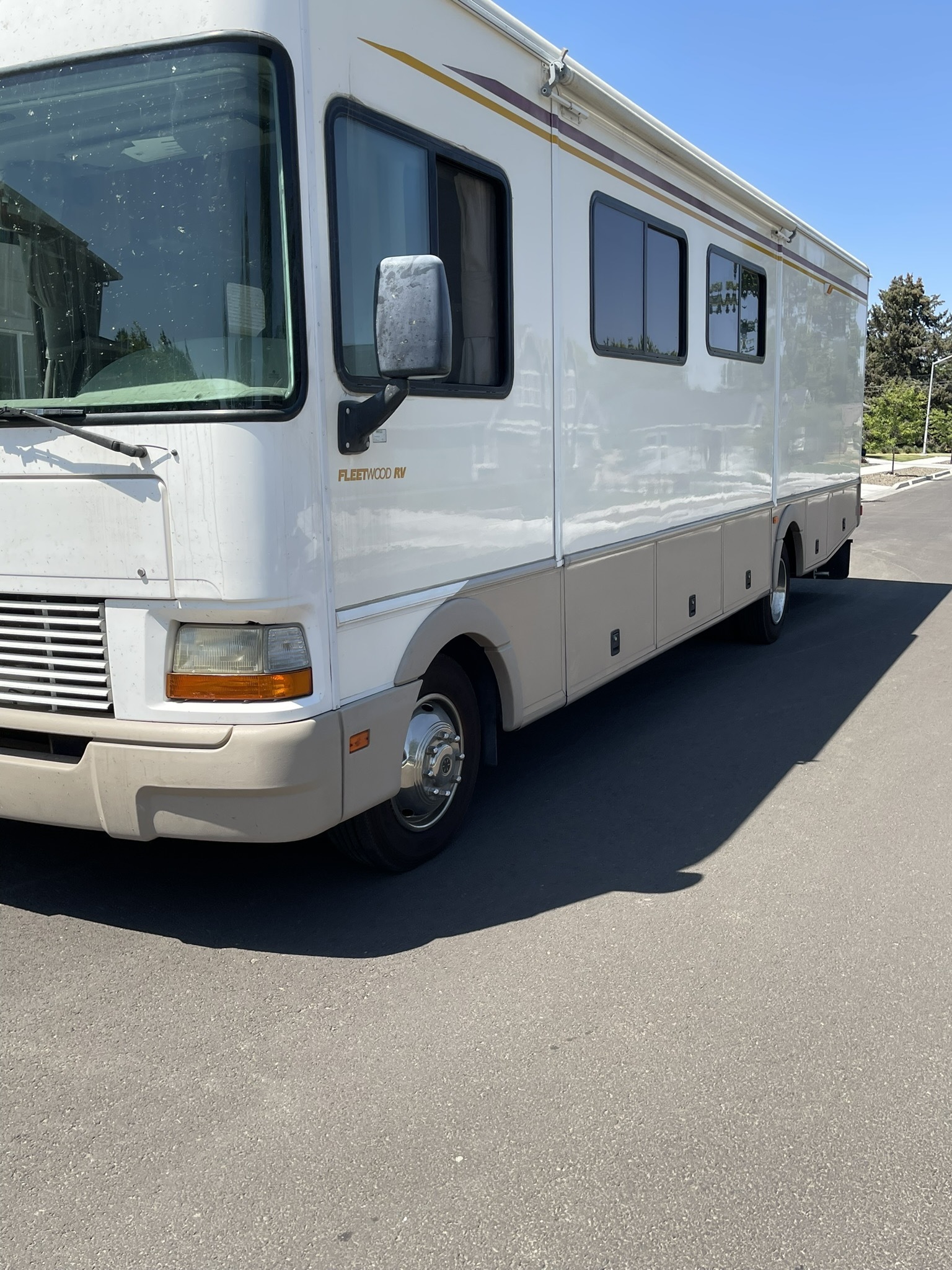 Used 2002 Fleetwood Bounder in College Place, WA - 5032888735 - RV Trader