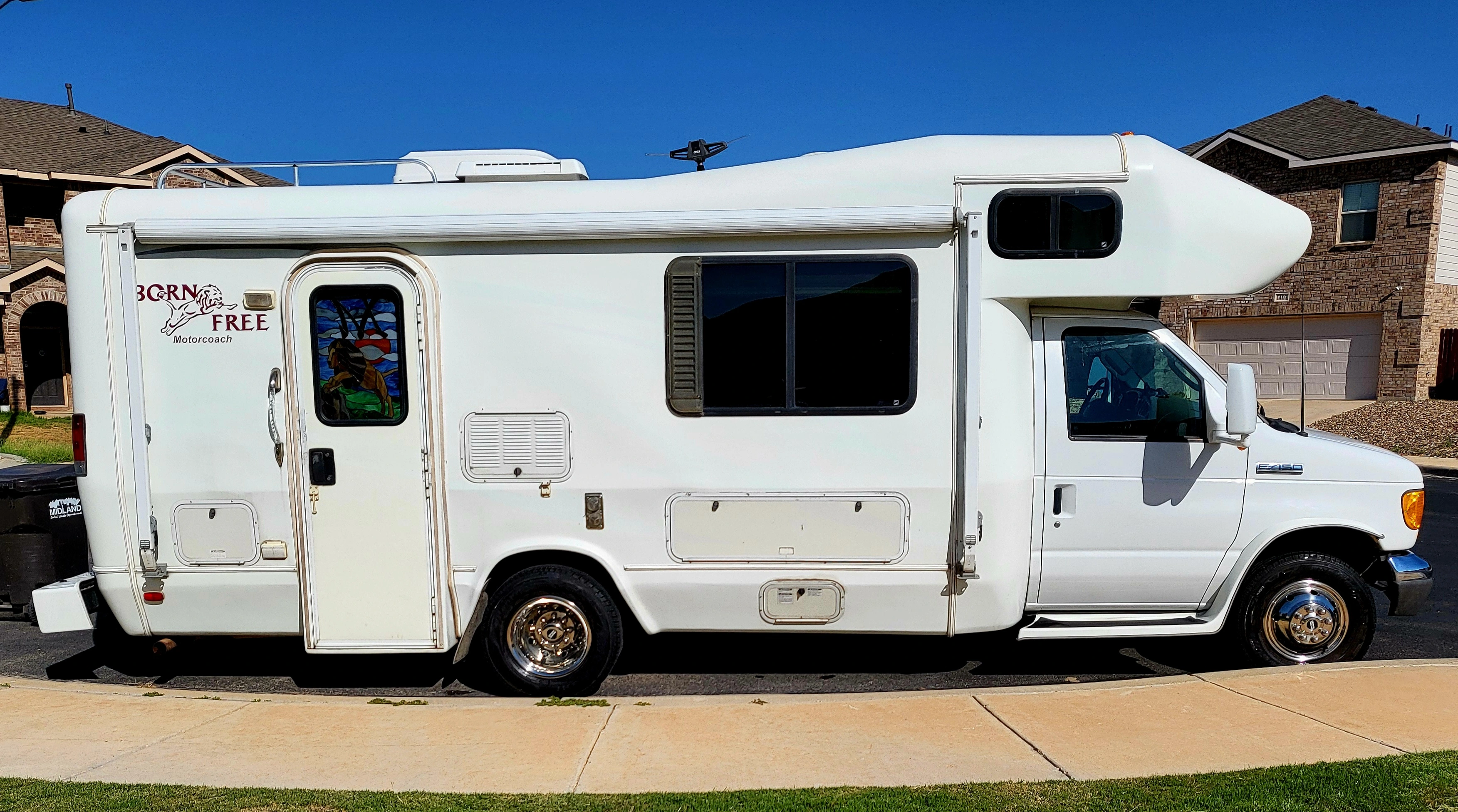 24RB For Sale - Born Free RVs - RV Trader