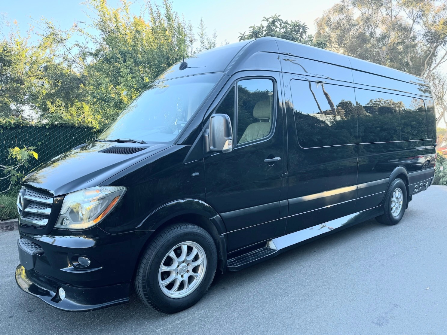 Used 2018 Mercedes-Benz Sprinter in Laguna Beach, CA - 5033053879 - RV ...