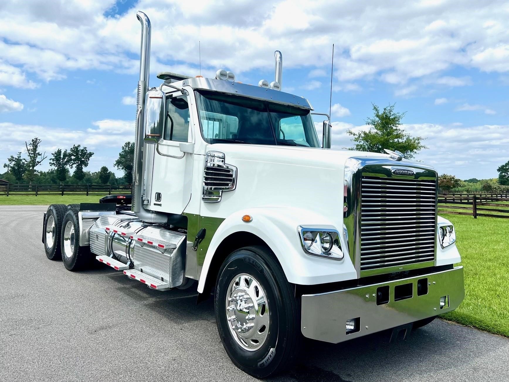 Freightliner Coronado Trucks for Sale | Commercial Truck Trader