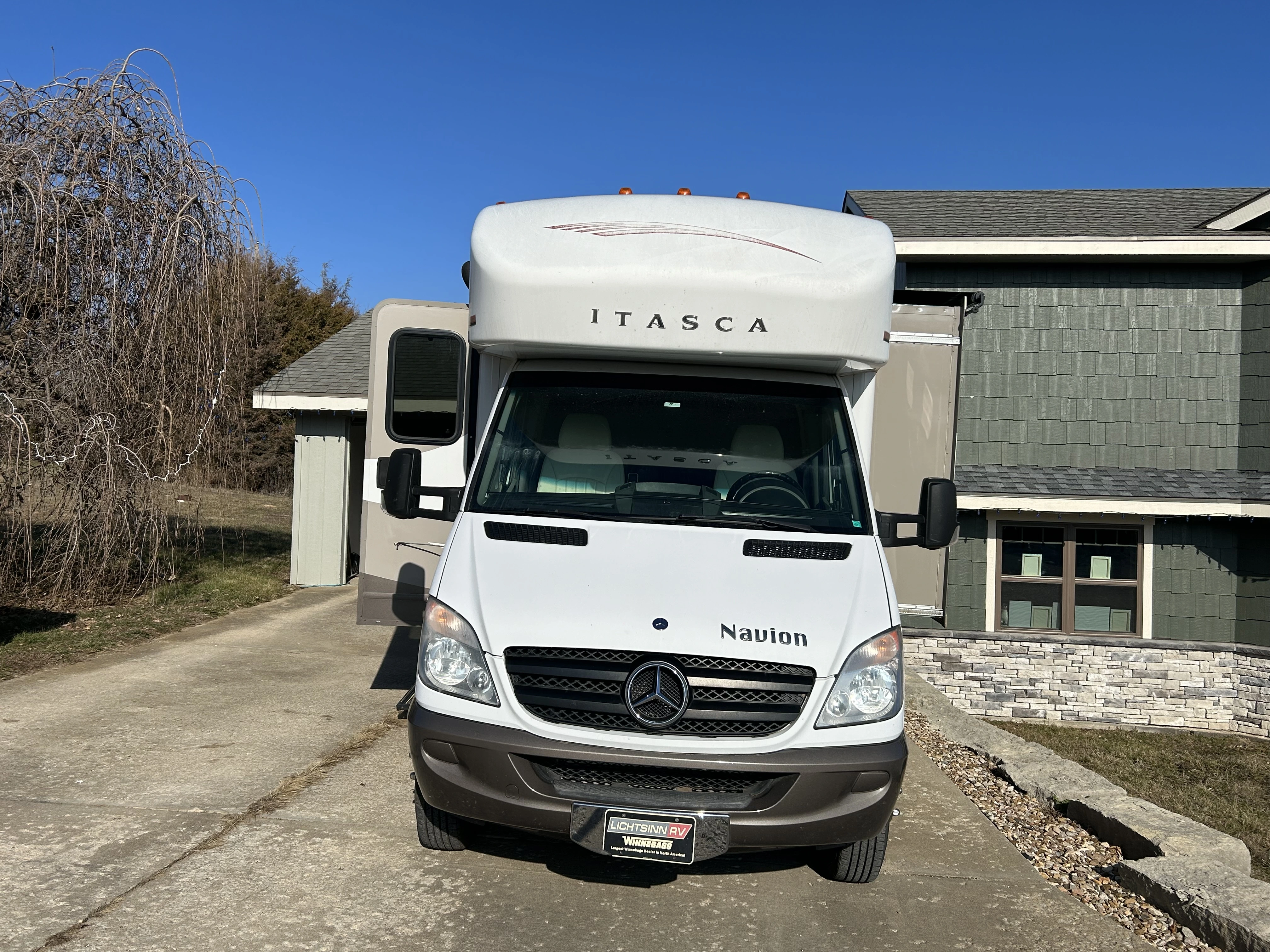 Used Itasca Navion For Sale Near 2023, Kansas - Winnebago Class C RVs ...