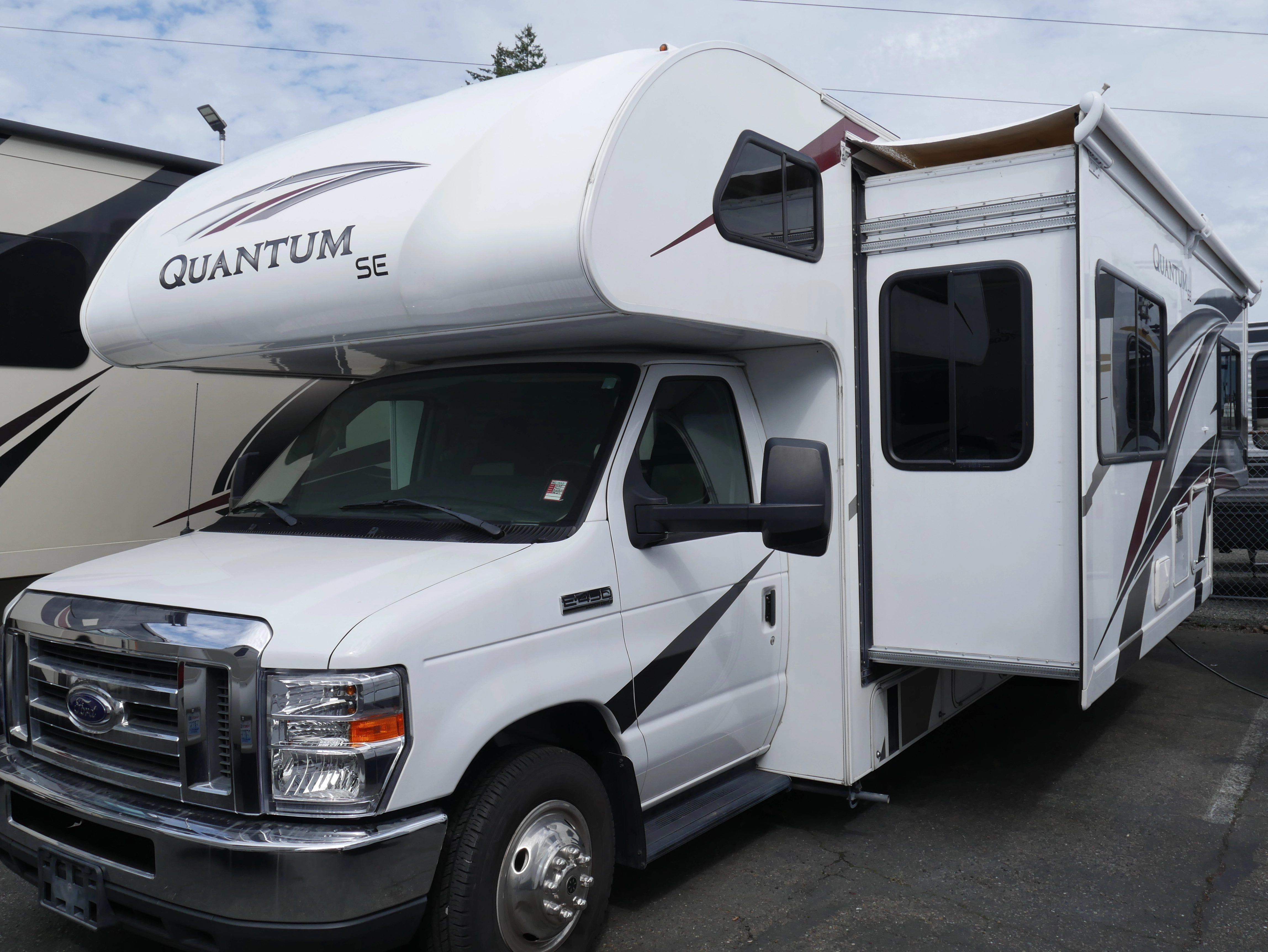 Thor Motor Coach Quantum Class C RVs and Motorhomes For Sale - RV Trader