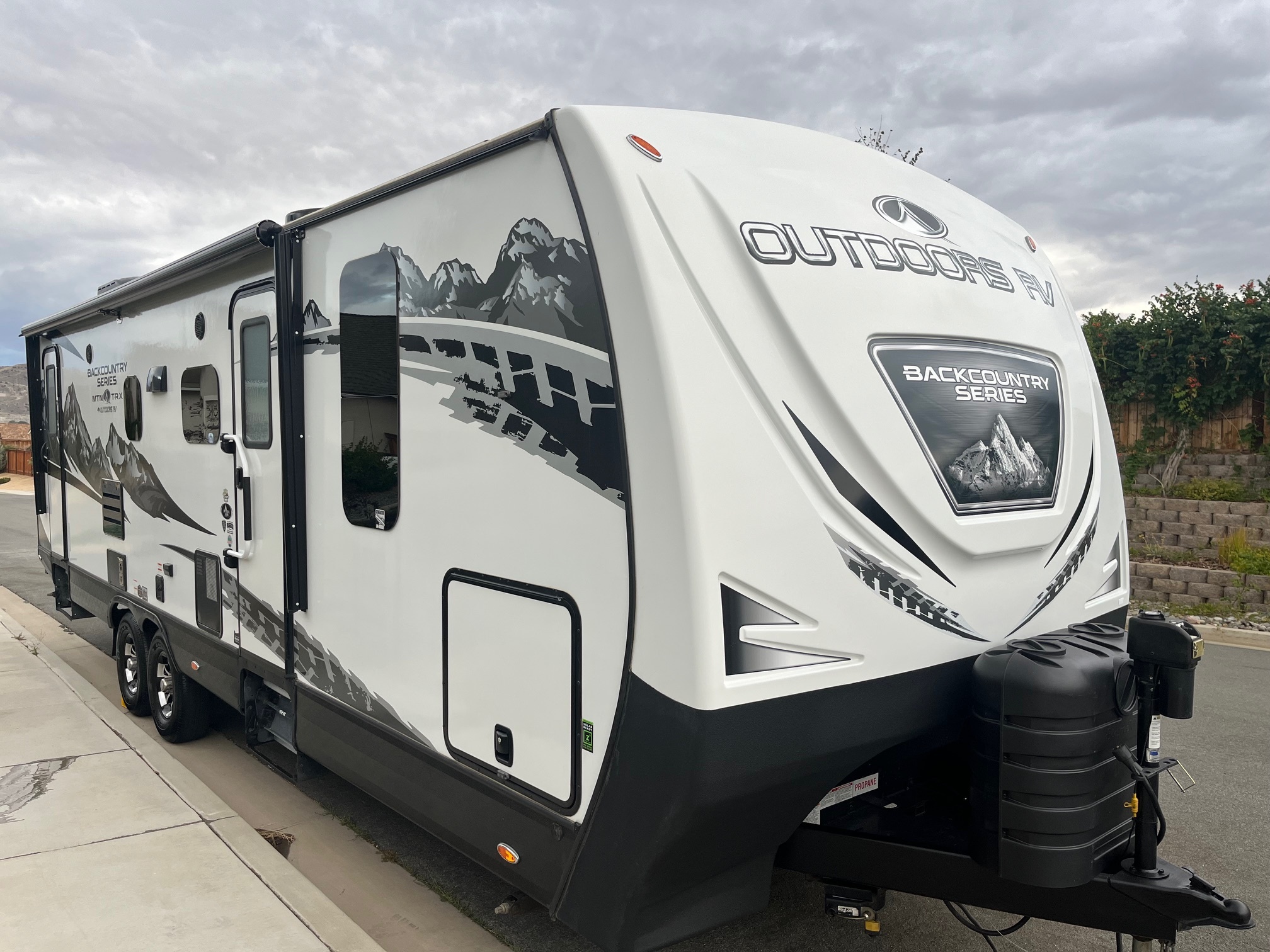 28DBS Back Country Series For Sale - Outdoors Rv Manufacturing Travel ...